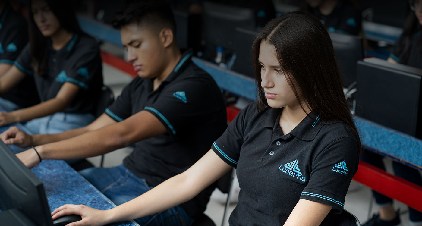 Preparatoria y bachillerato - Lucerna